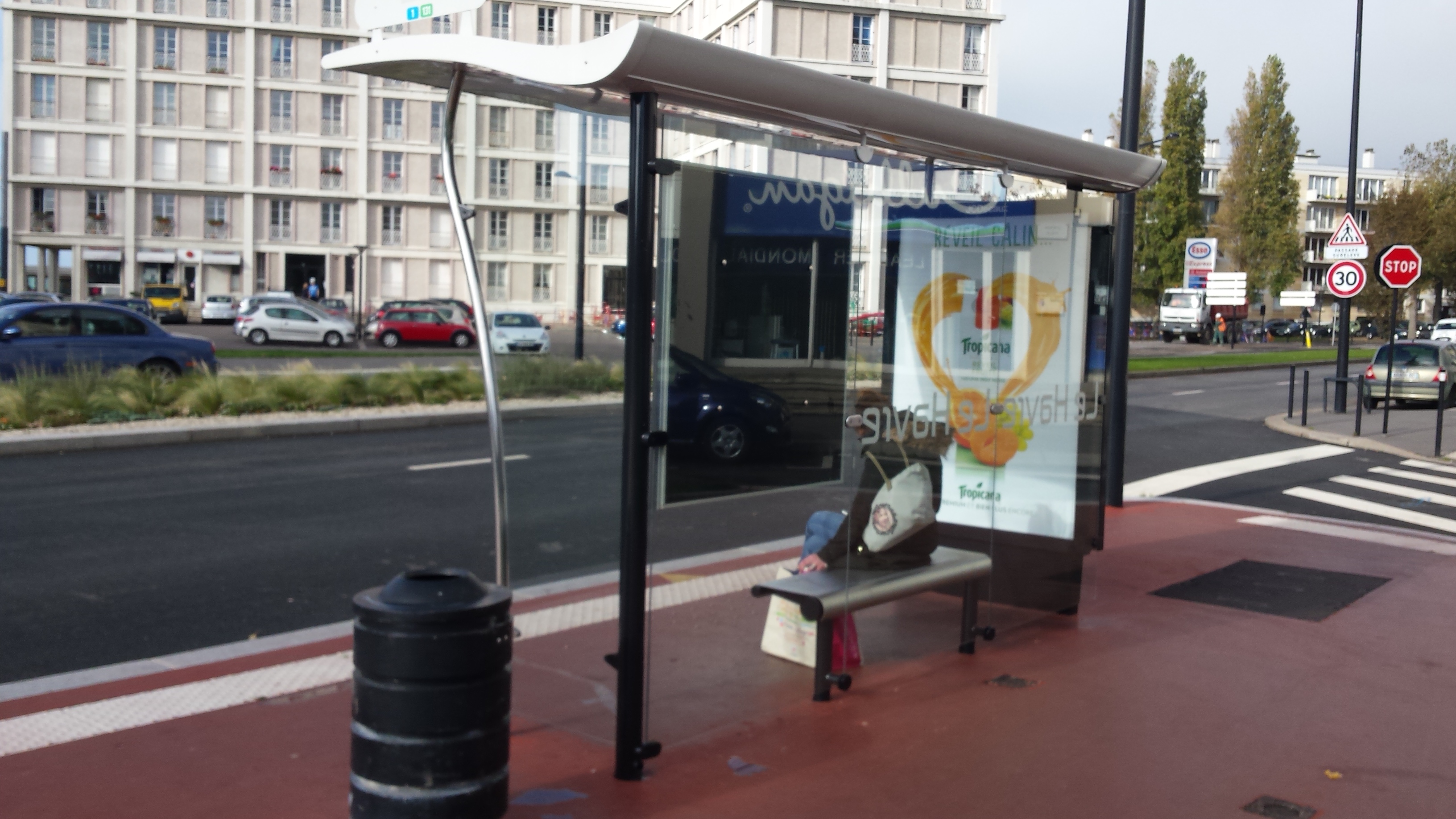 Abris Bus BIM OBJECT: free BIM file downloads e.g., Revit, IFC, etc ...